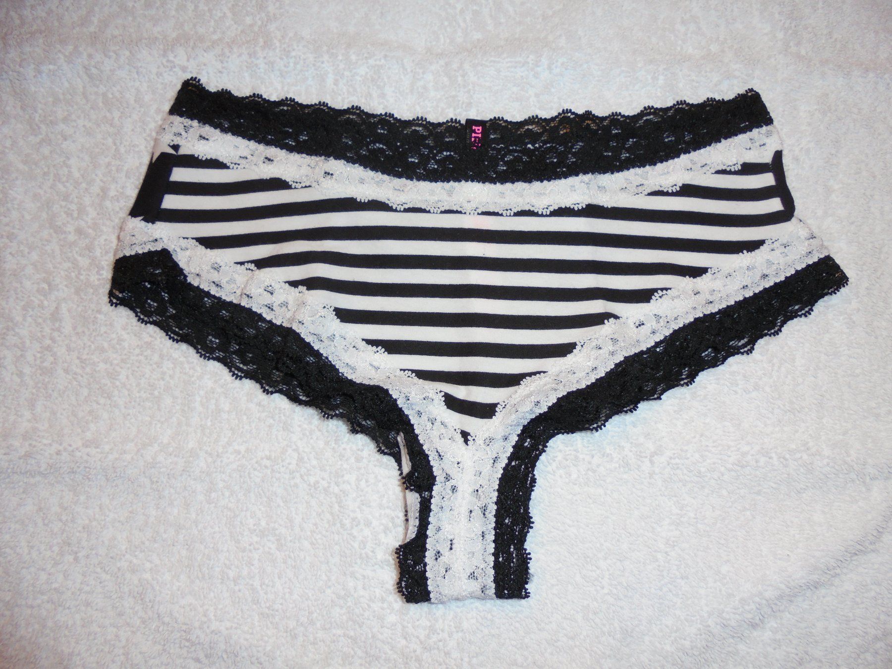 VICTORIA'S SECRET CHEEKY, XS, RÜCKSEITE MIT STERNEN, NEU.... (Neu und ...
