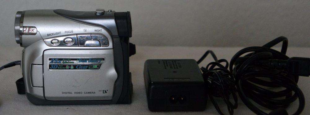 Camcorder / caméscope MiniDV JVC GR-D239E (Gebraucht) in Collonges für CHF 133 – mit Lieferung ...