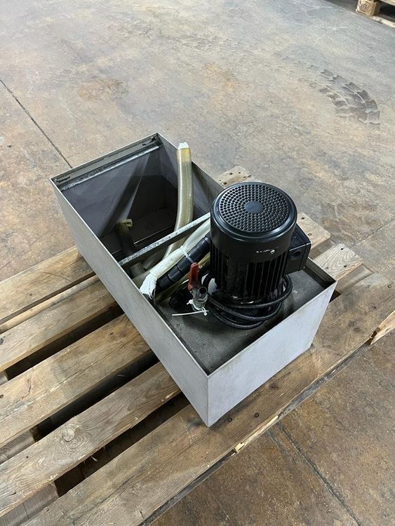 Kühlmitteltank / Kühlmittelpumpe (Gebraucht) in Zuchwil für CHF 350 – nur Abholung auf Ricardo ...