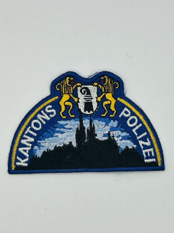 Kantonspolizei Basel Stadt (Gebraucht) in Schaan für CHF 15 – mit Lieferung auf Ricardo kaufen