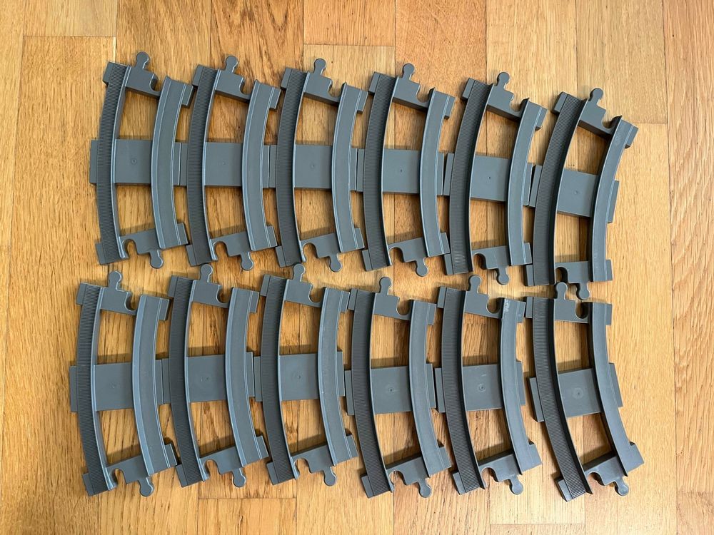 LEGO Duplo Set 12 Kurven (gebogene Schienen Geleise) (Gebraucht) in Dielsdorf für CHF 9 – mit ...