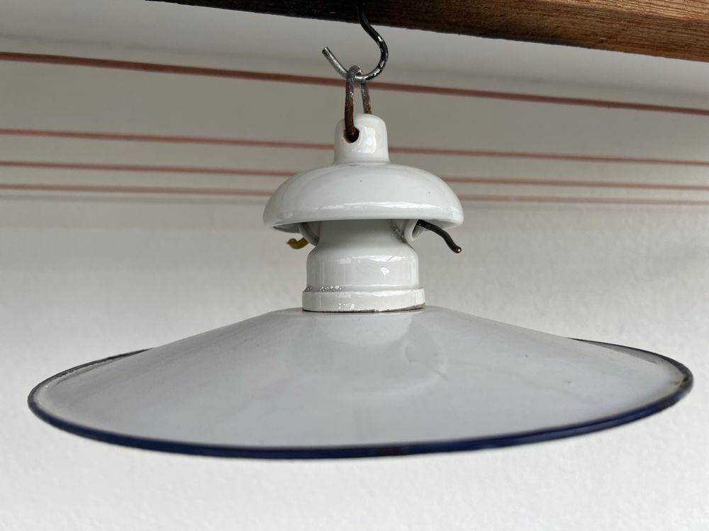 Stalllampe/ Deckenlampe mit Emailschirm (Gebraucht) in Vilters für CHF ...
