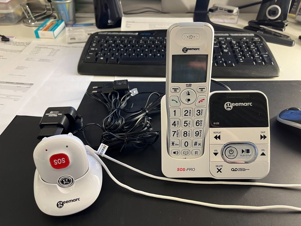 Seniorentelefon mit Alarmanhänger (Gebraucht) in Arlesheim für CHF 5 – mit Lieferung auf Ricardo ...