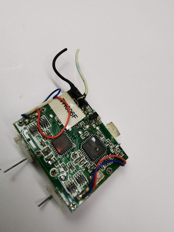 Spektrum dsm reciever umx m. Servos (Defekt) in Bern für CHF 5 – mit ...