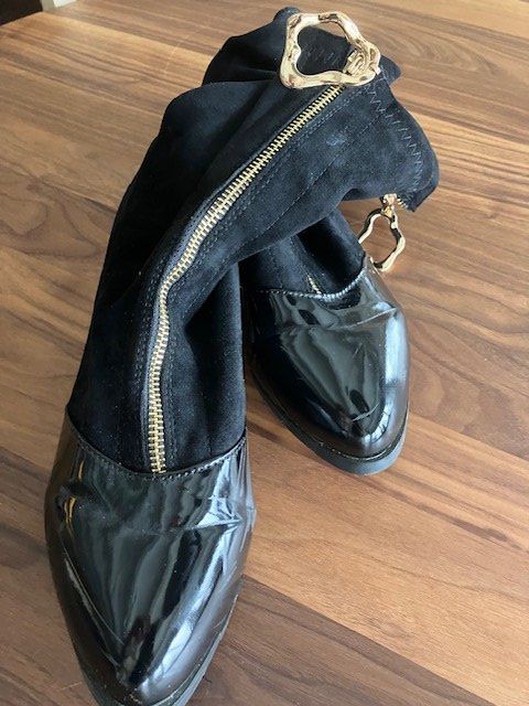 stieflette gr. 41 mit strass-steinen bei absatz (Gebraucht) in ...