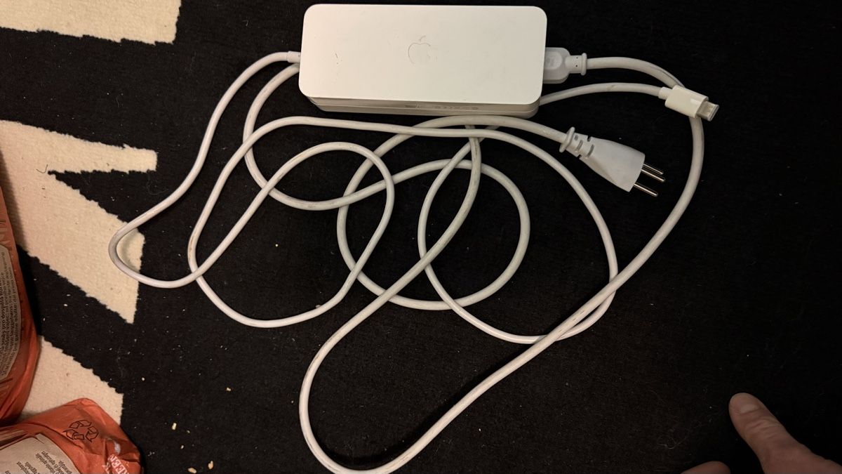 Mac mini 110w (D'occasion) à Isérables pour CHF 10 – avec livraison ...