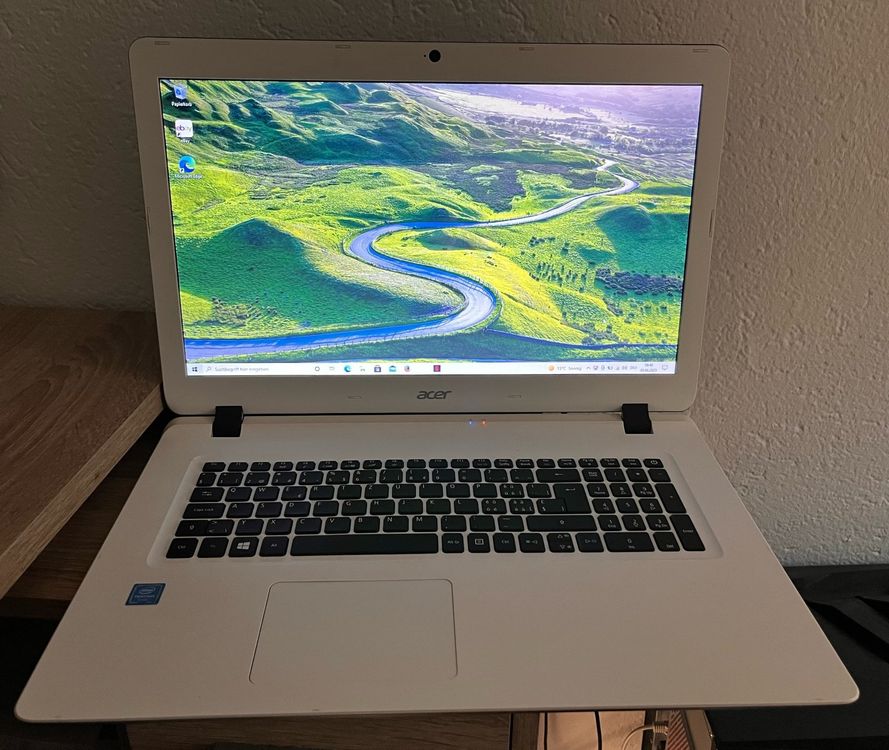 17 Zoll Laptop (Win 10) (Gebraucht) in Sarmenstorf für CHF 80 – mit Lieferung auf Ricardo kaufen
