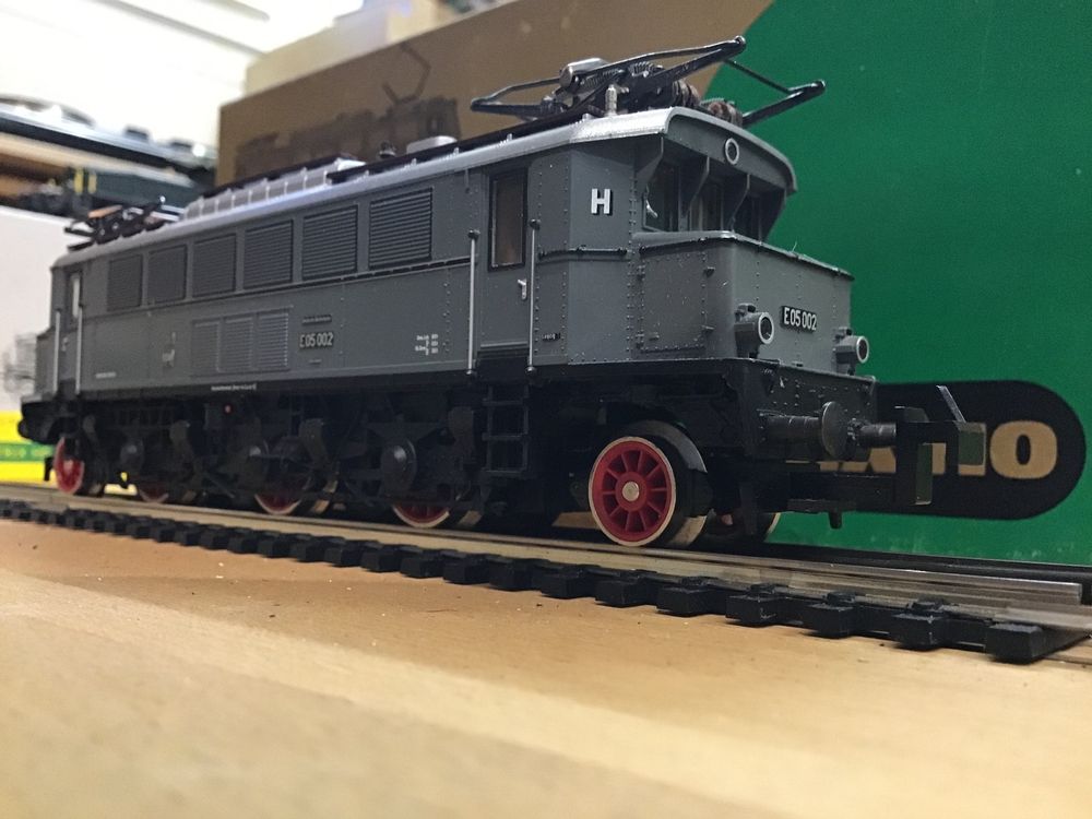 TRIX EXPRESS E05 002 H0 GLEICHSTROM (Gebraucht) in Männedorf für CHF ...