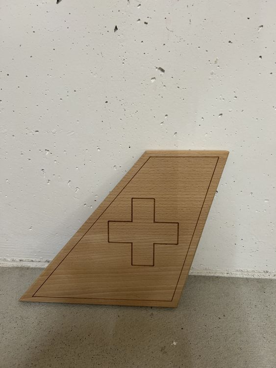 Holzbrett SWISS-Logo (Neu (gemäss Beschreibung)) in Büttenhardt für CHF ...