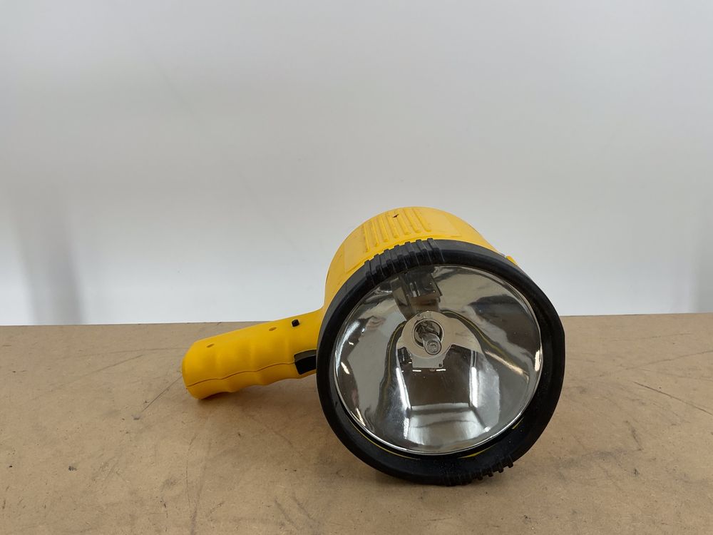 MVP pro-tech Scheinlampe ungetestet (Defekt) in Stäfa für CHF 2 – mit ...