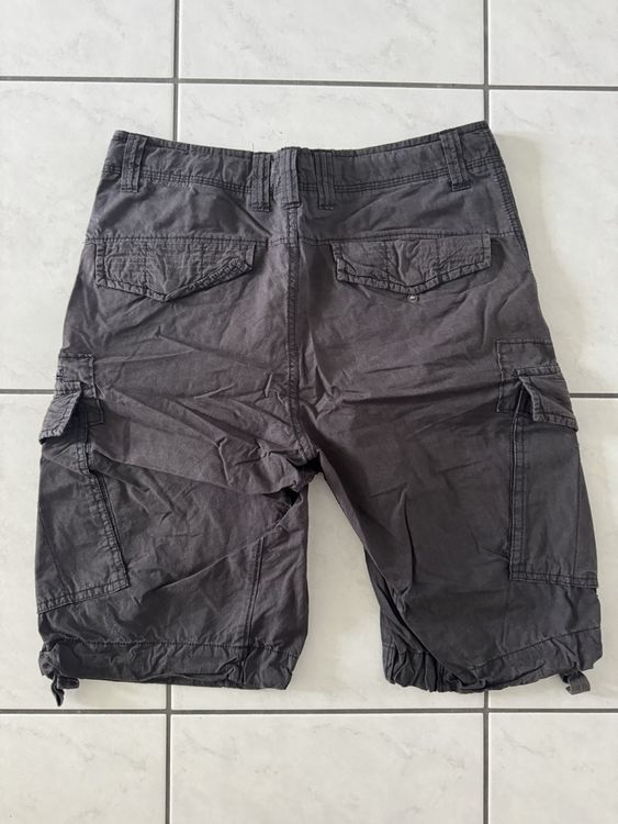 Kurze Cargo Hose (Gebraucht) in Oberbalm für CHF 10 – mit Lieferung auf Ricardo kaufen