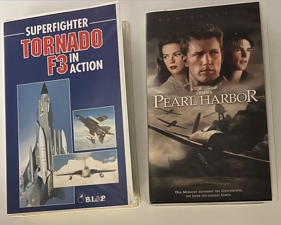 2 Videos Fliegerei | Kaufen auf Ricardo