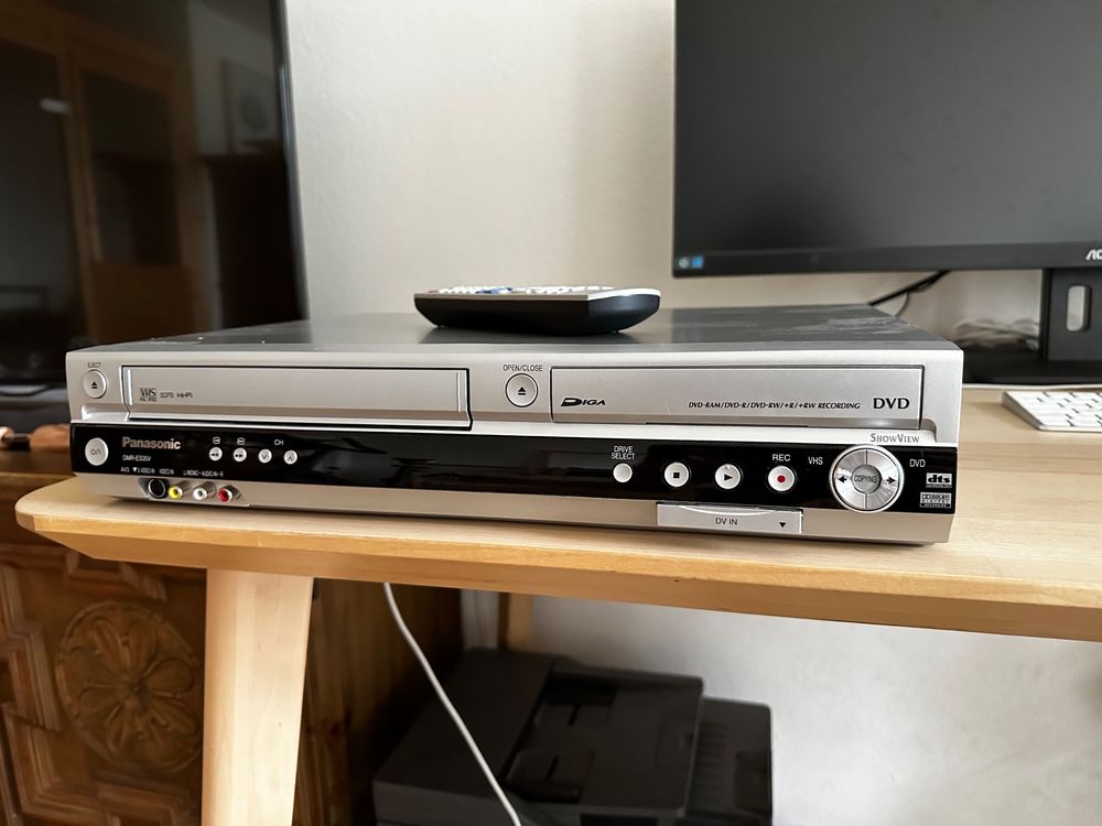 Panasonic DMR-ES35V VHS DVD Recorder Silber (Gebraucht) in Andelfingen für CHF 200 – mit ...