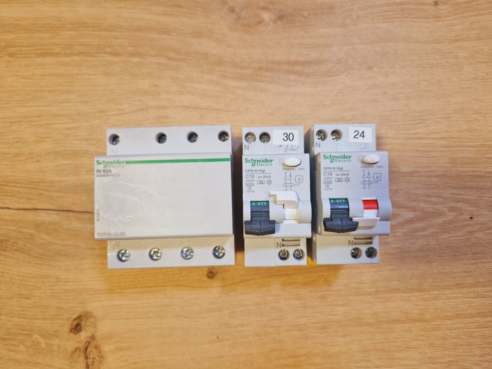 Schneider FI/LS-Schalter DPN N Vigi C16A LN & E-Block | Kaufen auf Ricardo
