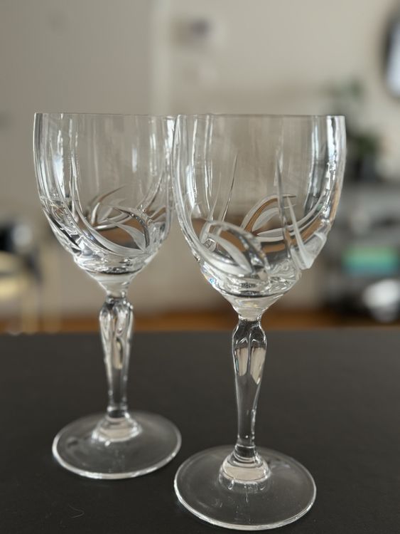 Elegant Wine Glasses Cut Glass Design - TOTAL 8 GLASSES (Gebraucht) in ...