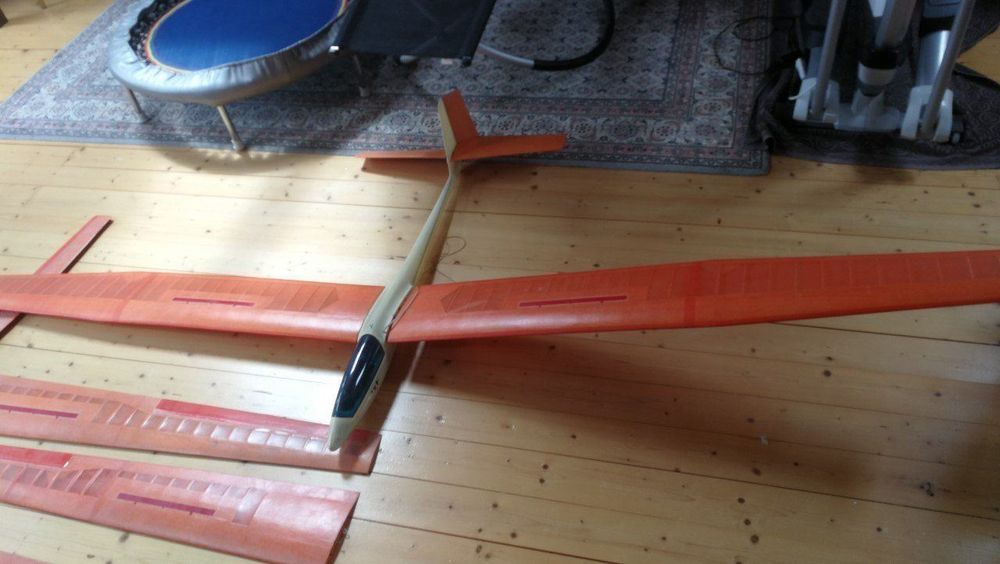 2 Segelflieger alt Graupner (Gebraucht) in Schmerikon für CHF 96 – nur ...