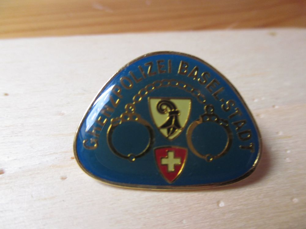 Grenze Grenz Polizei Basel Stadt Pin (Neu (gemäss Beschreibung)) in Felsberg für CHF 0.5 – mit ...