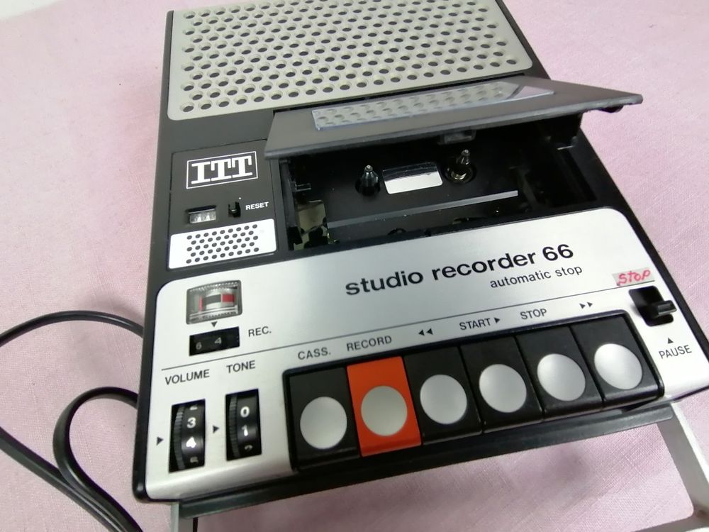 ITT Kassettenrecorder, funktionstüchtig | Kaufen auf Ricardo