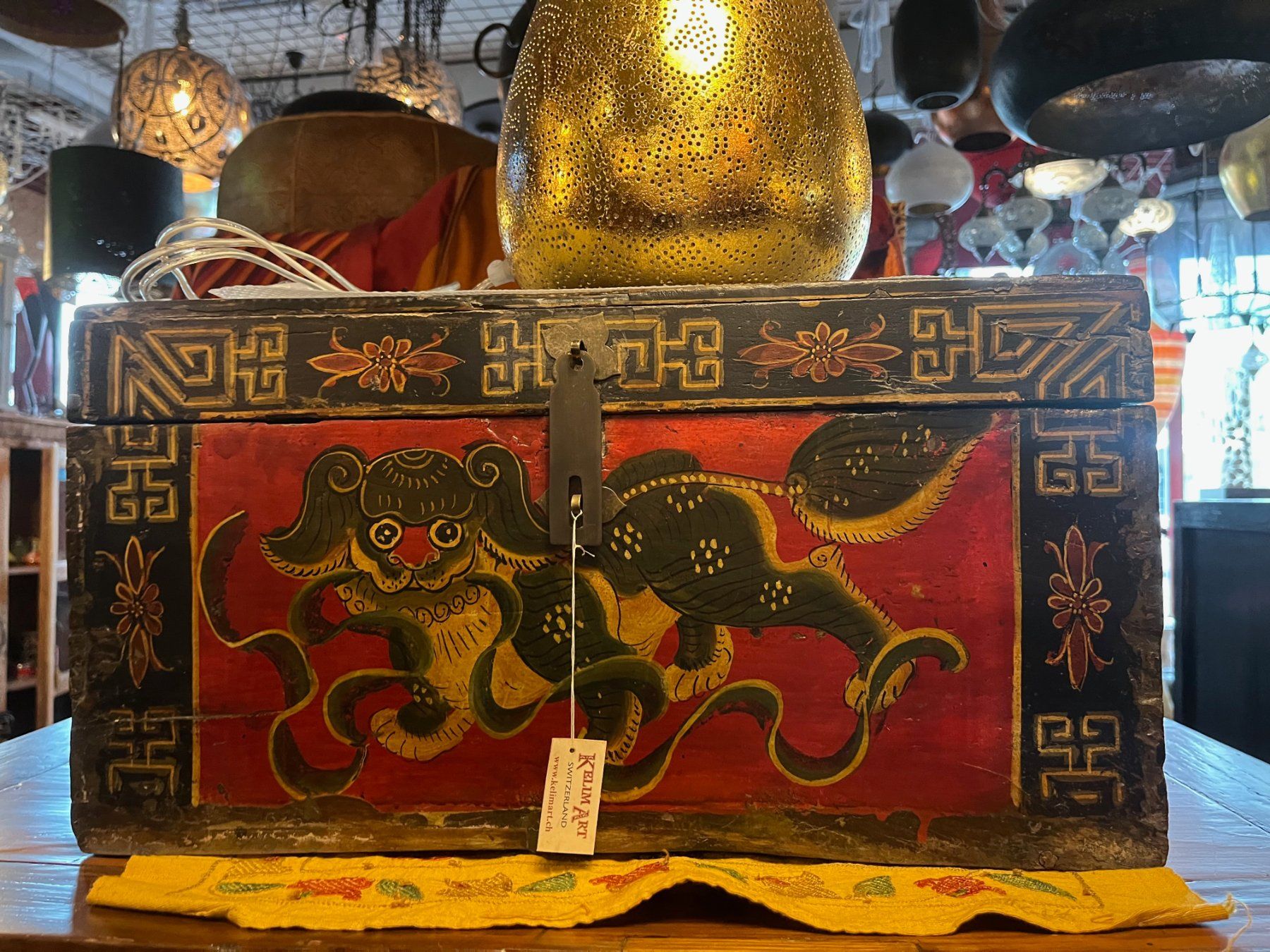 Chinesische bemalte Truhe | LIQUIDATIONSVERKAUF (Neu (gemäss Beschreibung)) in Zürich für CHF ...