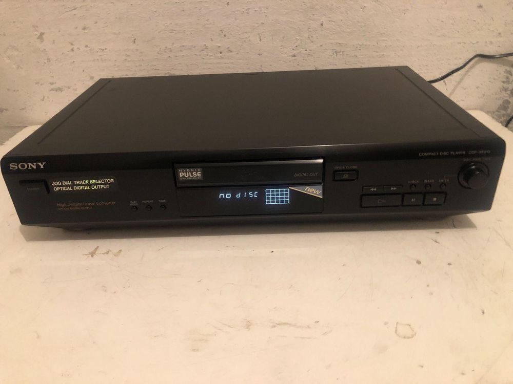 Sony cd player cdp-xe210 (Gebraucht) in Biel-Bienne für CHF 58 – mit ...