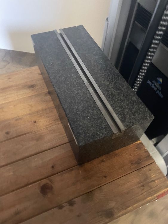 Messplatte mit Führung (Gebraucht) in Samstagern für CHF 10 – nur Abholung auf Ricardo kaufen