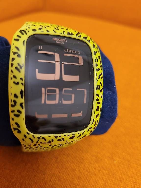Swatch Uhr Digital Touch SURG103 Hunter Swiss Made (Gebraucht) in ...