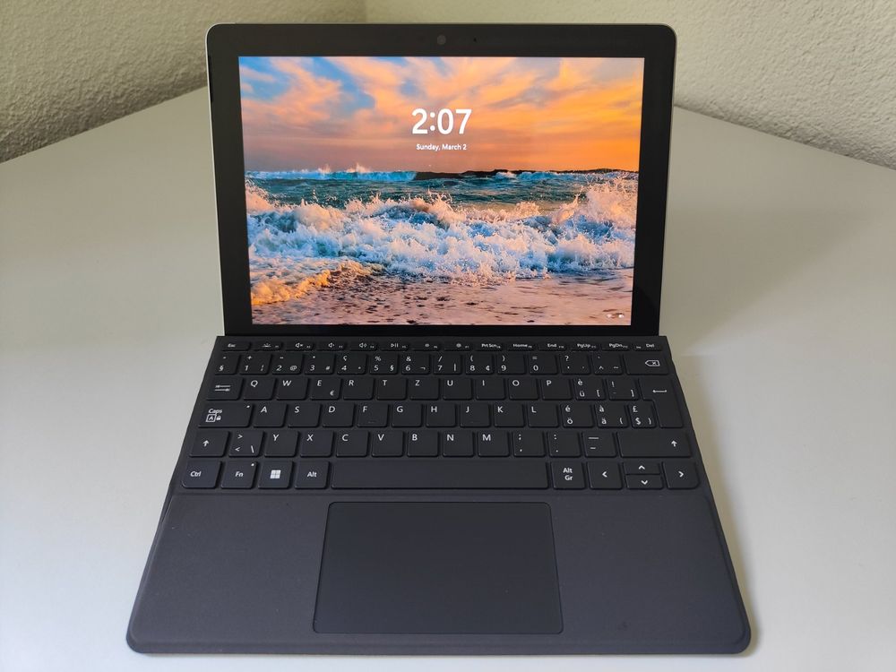 Microsoft Surface Go 1.6GHz, Windows 11 Pro & Office 2021 (Gebraucht) in Winkel für CHF 249 ...