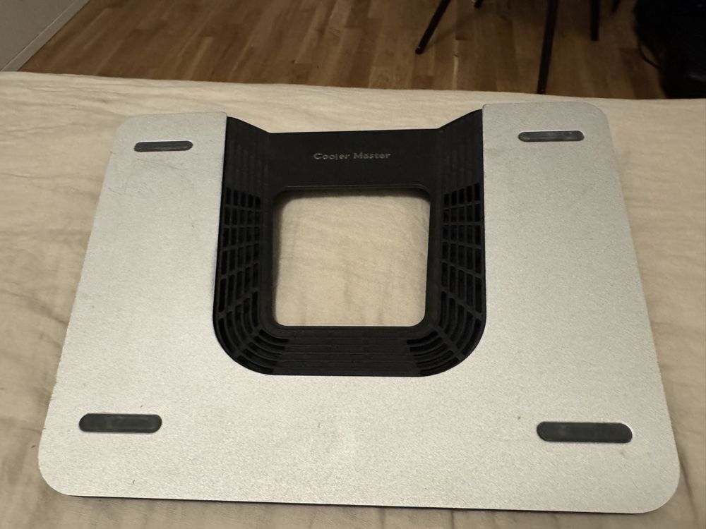 Cooler Master Laptop Cooling Pad - Good Condition! (Gebraucht) in ZUG ...