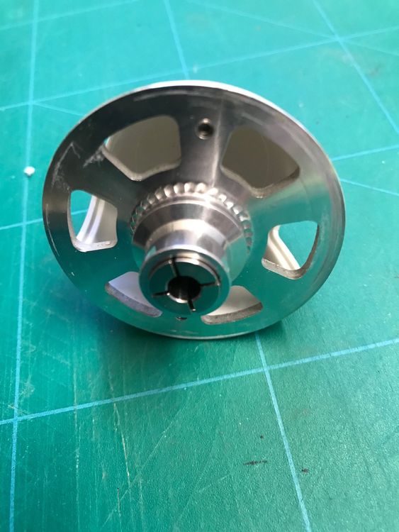 Hacker A30-14L V4 mit Spinner | Kaufen auf Ricardo