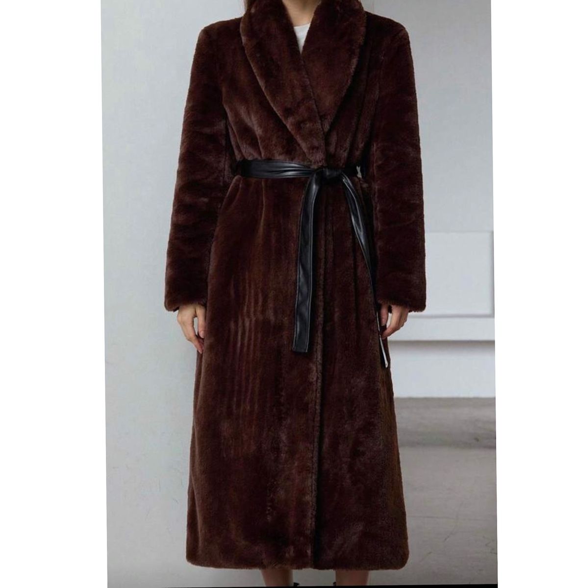 Manteau fourrure neuf taille M (Neu (gemäss Beschreibung)) in Biel ...