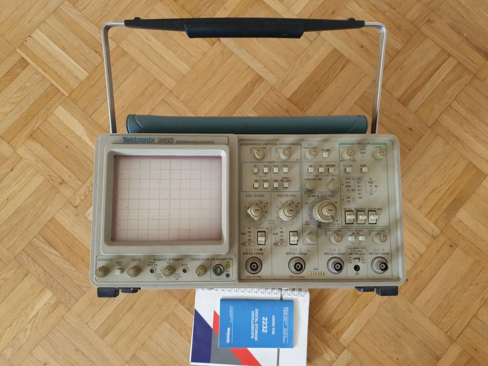 Tektronix 2465 300 Mhz Oscilloscope Defekt In Zürich Für Chf 150 Mit Lieferung Auf Ricardo