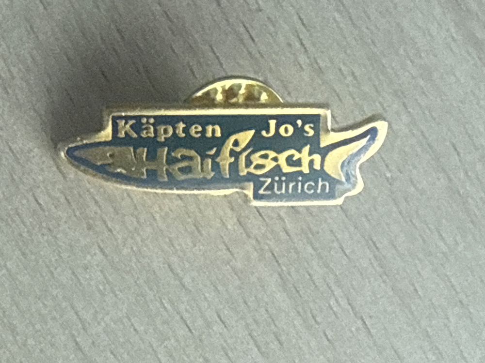 Pin Käptn Jo's Haifisch Zürich (Gebraucht) in Glattbrugg für CHF 3.8 ...