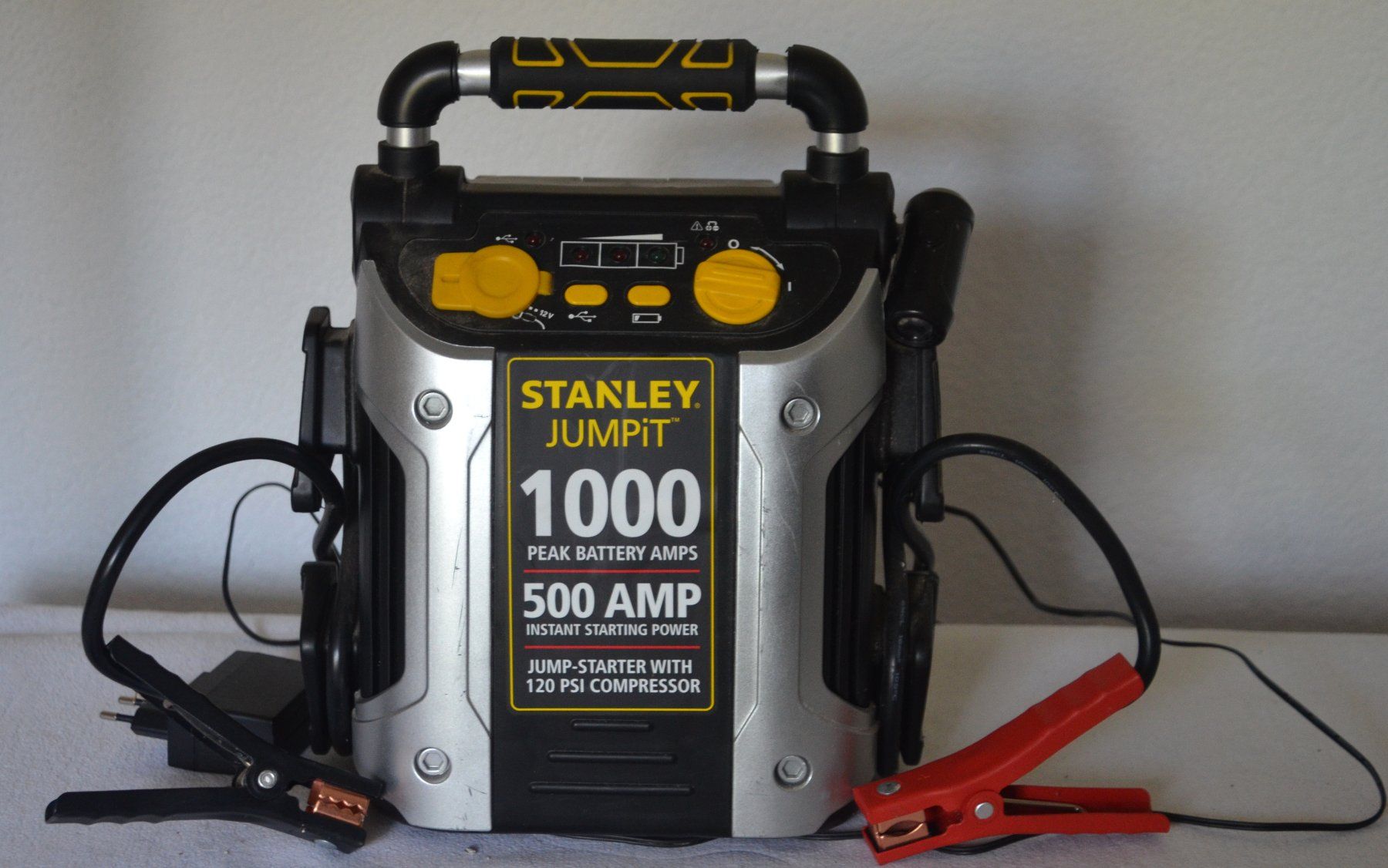 Stanley J5C09 500 Amp Jump Starter / Air compressor (Gebraucht) in ...