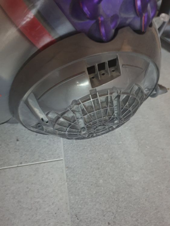 Dyson Staubsauger Big Ball Parquet- 1 Rad fehlt (Gebraucht) in ...