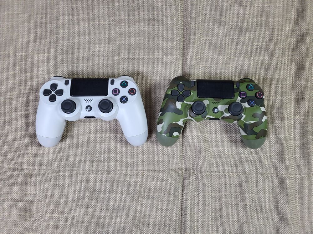 Sony PS4 Controller 2st. (Gebraucht) in Schwanden für CHF 64.9 – mit ...