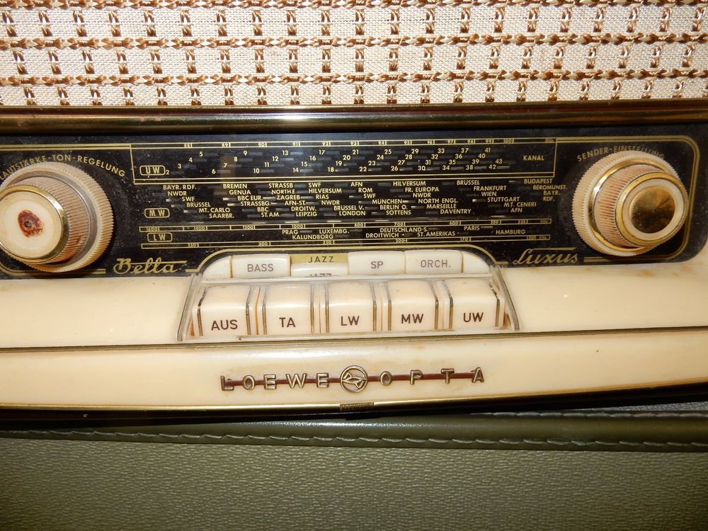 Loewe opta nostalgie Radio (Gebraucht) in Watt für CHF 45 – mit ...