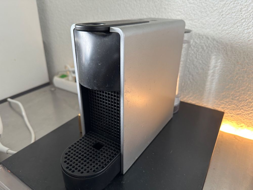 Krups XN110E Nespresso Essenza Mini Kapsel-Automat silber (Gebraucht ...