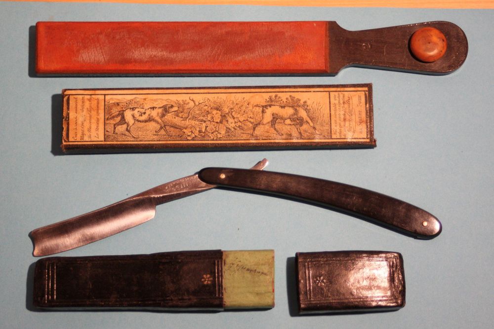 Rasiermesser mit Schärfer, antik | Kaufen auf Ricardo