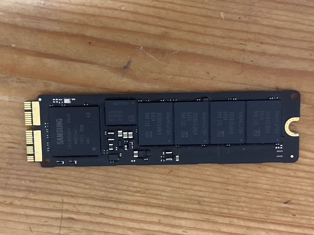 N2 SSD 256GB Apple SSD (Gebraucht) in Siebnen für CHF 10 – mit ...