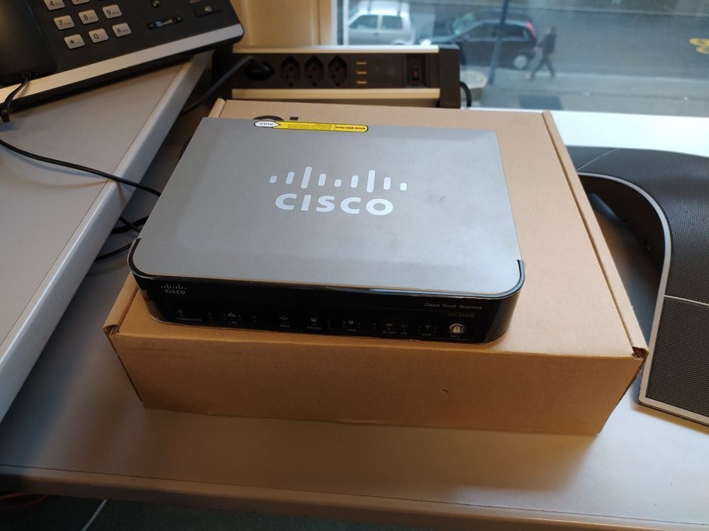 Cisco UC320W-FXO-K9 Routeur sans fil | Kaufen auf Ricardo