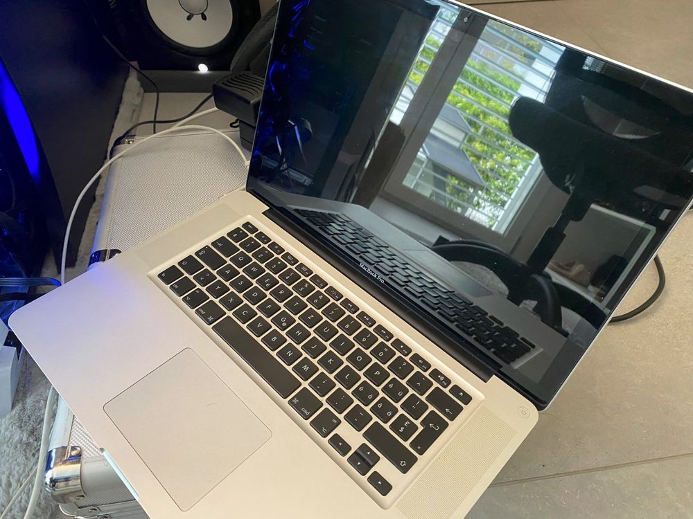 MacBook Pro early 2011 15" | Kaufen auf Ricardo