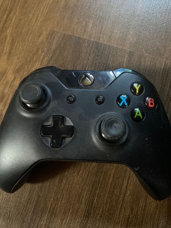 Xbox one 2x Controller | Kaufen auf Ricardo