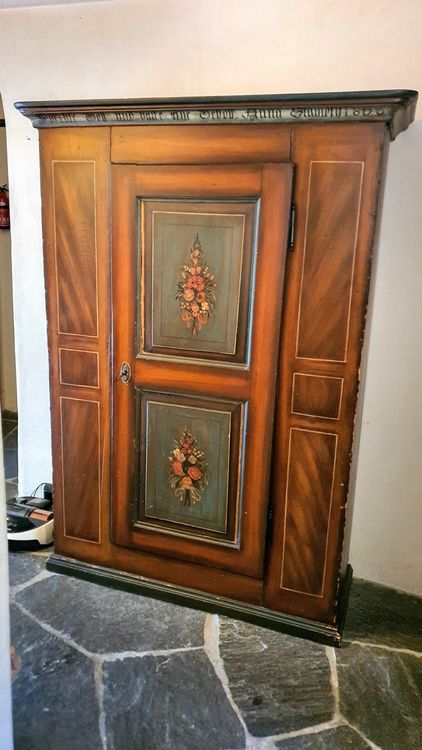 Schon hübsch “1806” Bemalter schrank Bauernschrank Graubünde (Gebraucht) in Klosters für CHF 60 ...