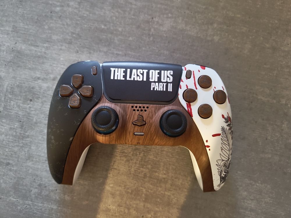 The Last of Us Part II PS5 Custom Controller | Kaufen auf Ricardo
