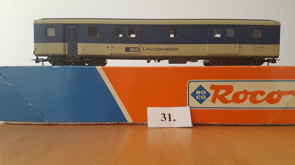 Roco BLS Gepäckwagen creme/blau | Acheter sur Ricardo