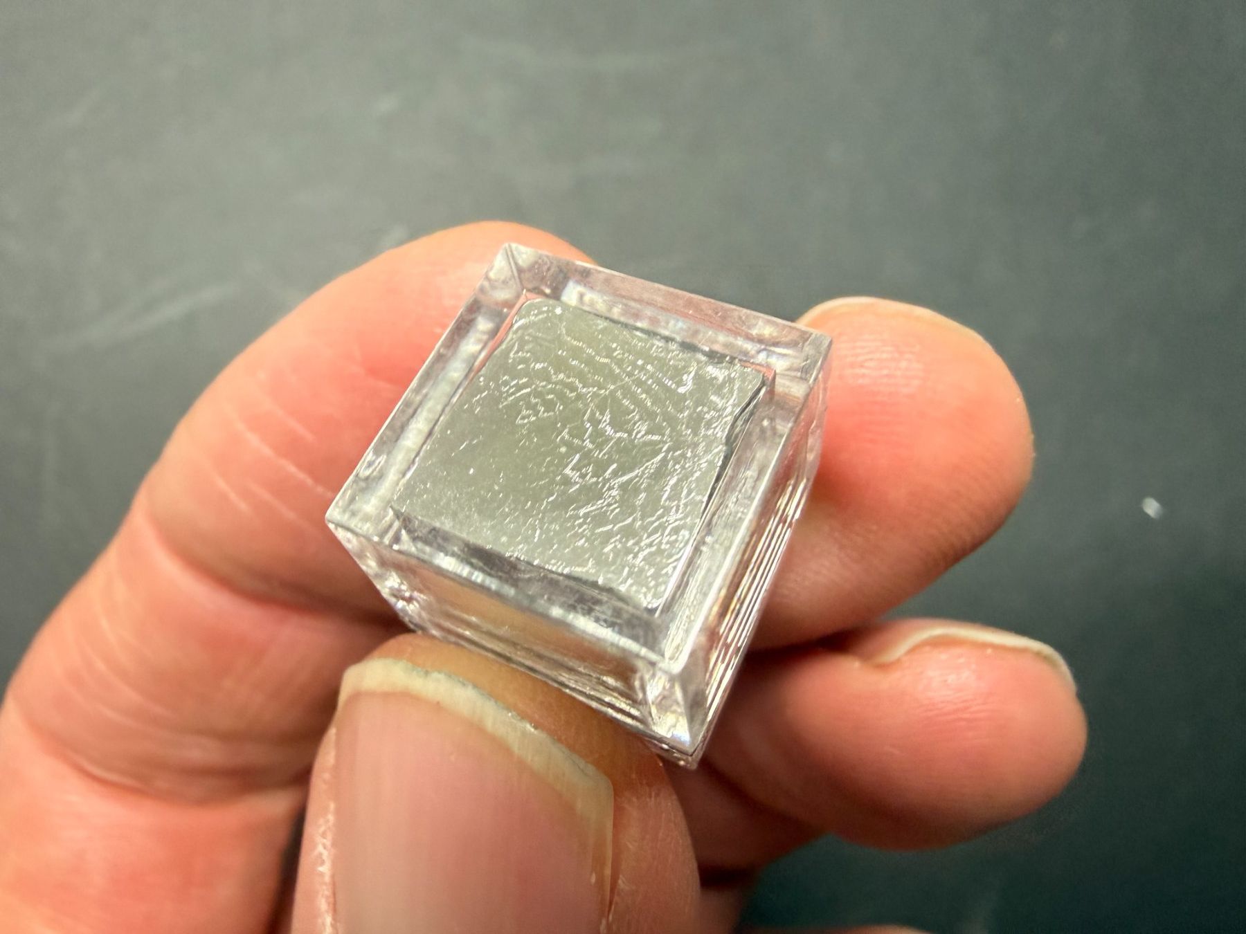 Indium 99,995% in 1 cm Plexiglaswürfel, 9,2 g (Neu (gemäss Beschreibung ...
