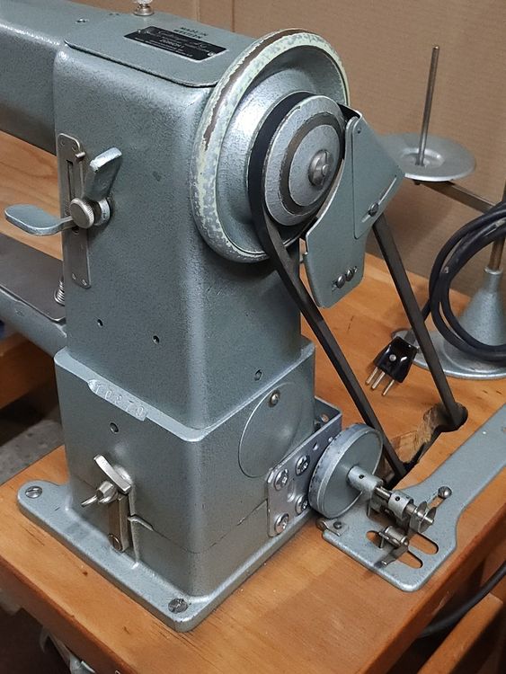 Industrienähmaschine Adler 69; Lieferung möglich (Gebraucht) in Lengnau ...