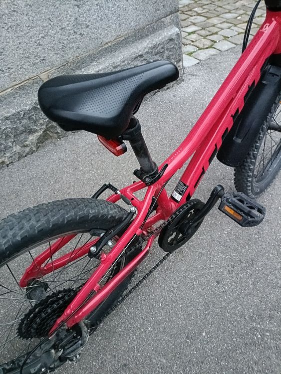 Vélo Scott fille 20 pouces fourche suspendue contessa (D'occasion) à ...