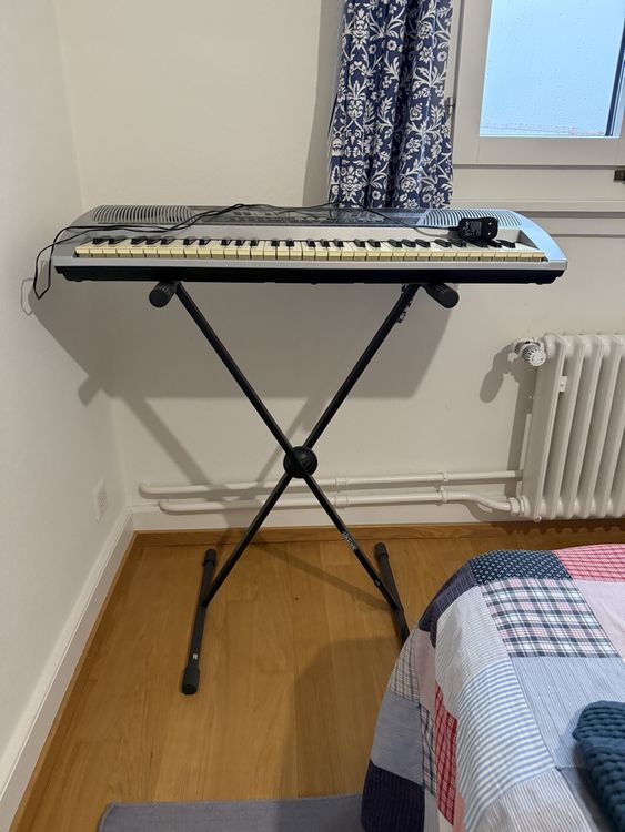 Bontempi Keyboard mit Ständer (Gebraucht) in Zürich für CHF 20 – nur ...