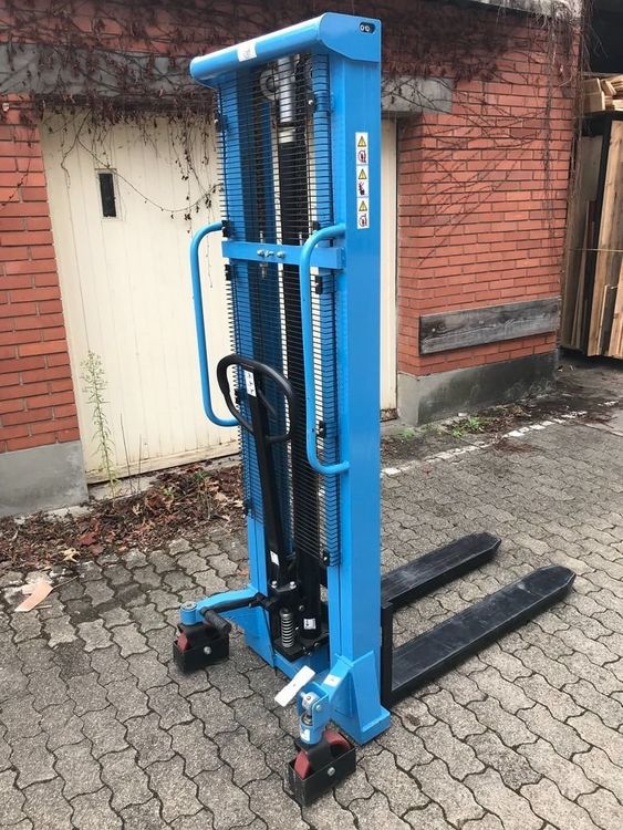 Hubstapler Handbetrieb (Gebraucht) in Grabs für CHF 1200 – nur Abholung ...